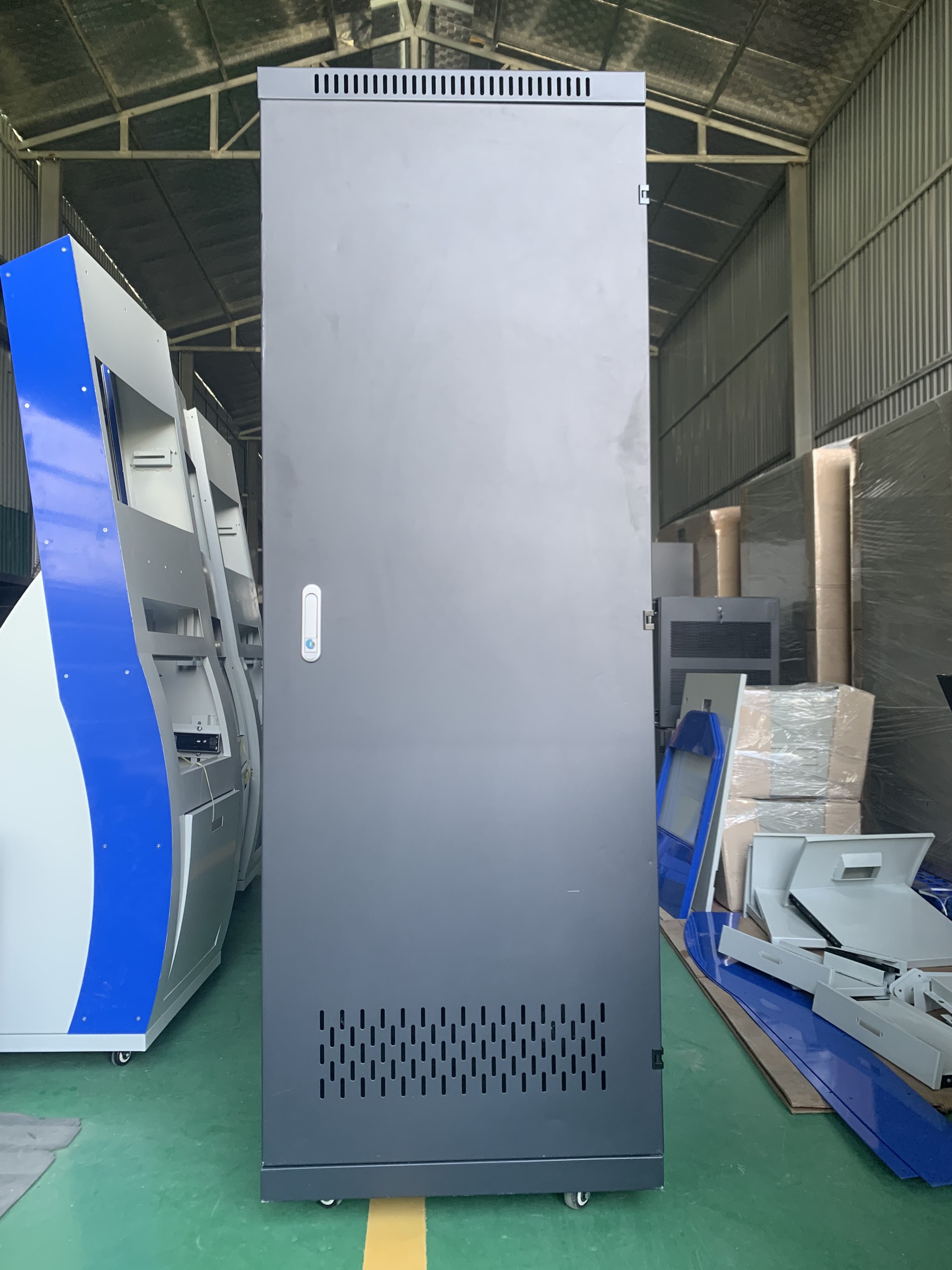 Thông số kĩ thuật các loại tủ rack, tủ mạng 32U thông dụng hiện nay