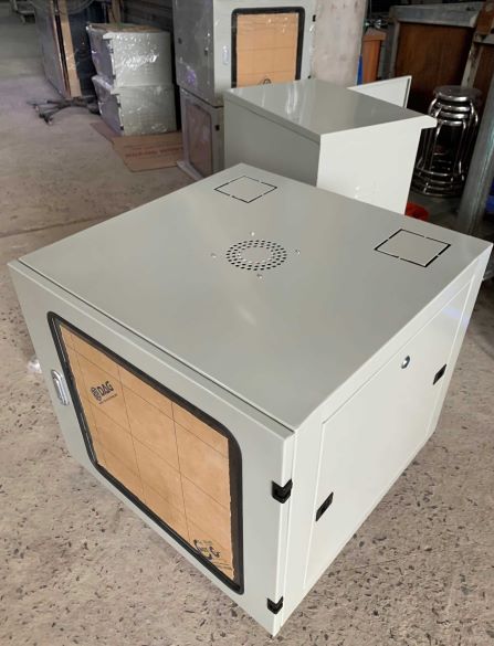 Tìm hiểu chiếc tủ rack, tủ mạng 9U chất lượng cao, giá rẻ hãng SeArack.