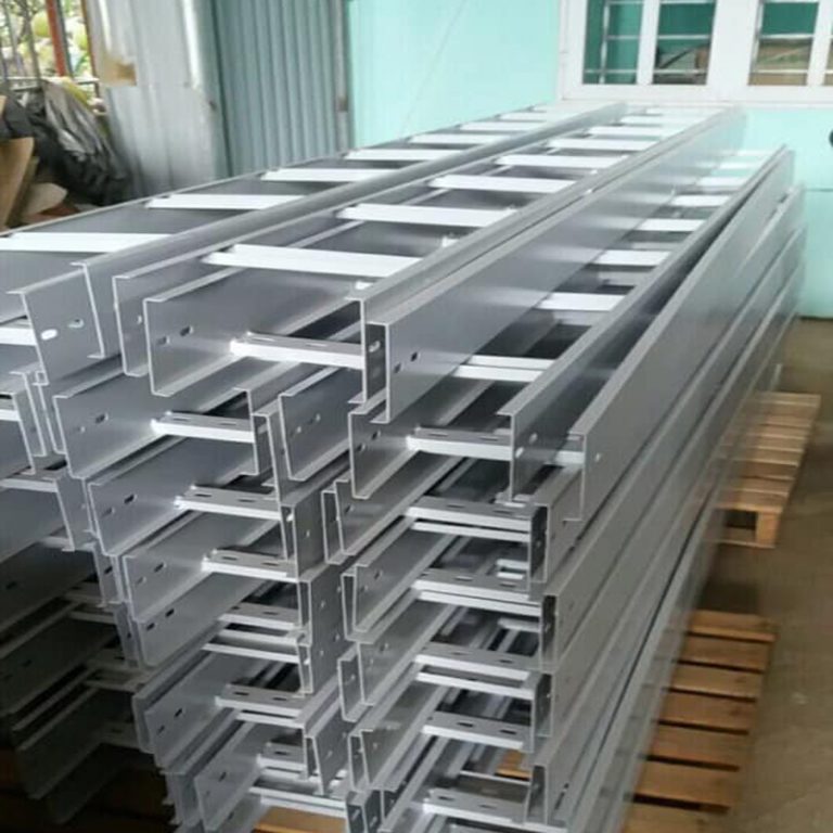 Cơ Điện Hà Nội sản xuất Tủ rack, Tủ mạng, thang máng cáp và Tủ điện...